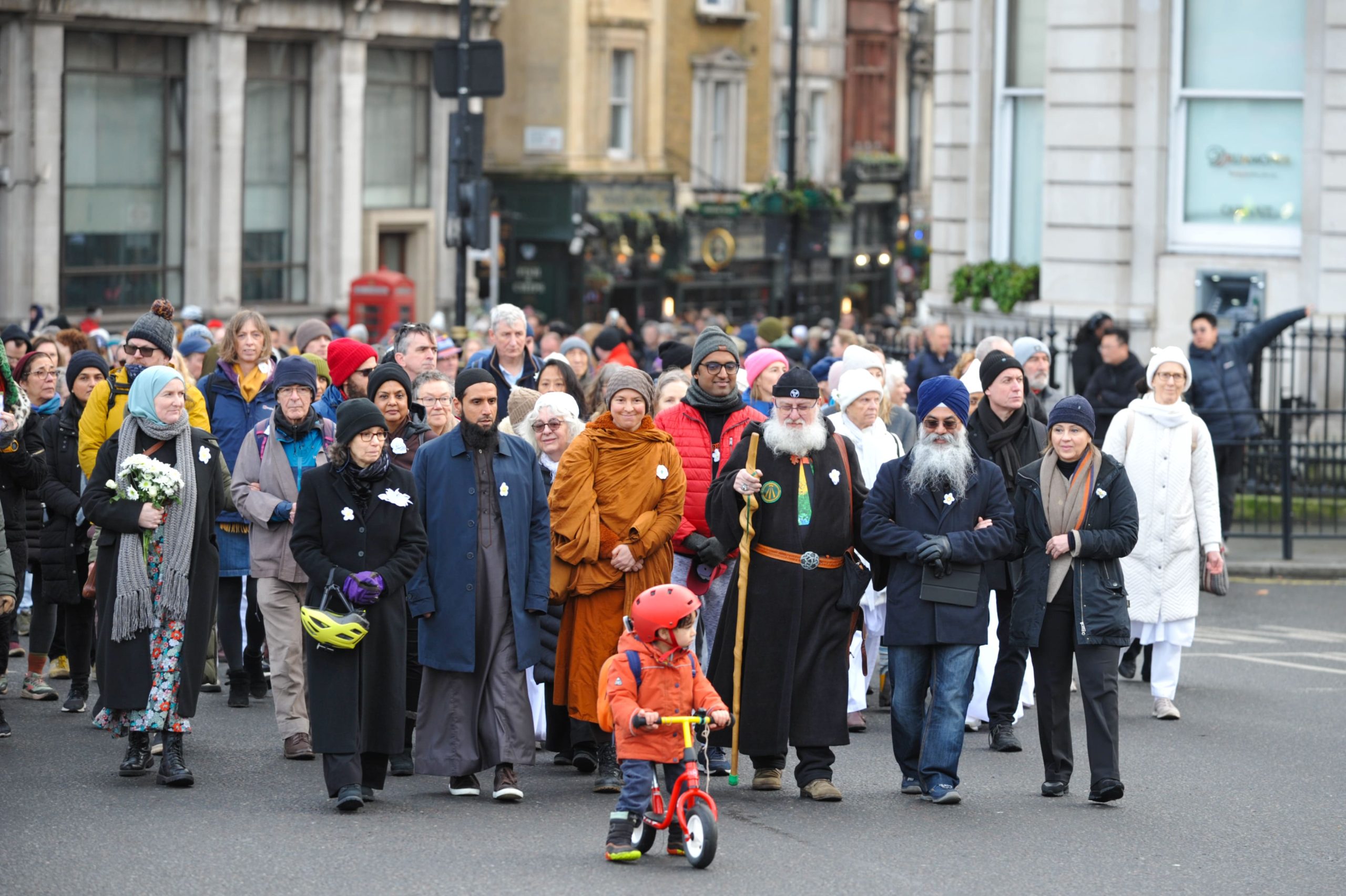Peace is Every Step: hundreds join silent walk in central London (part ...